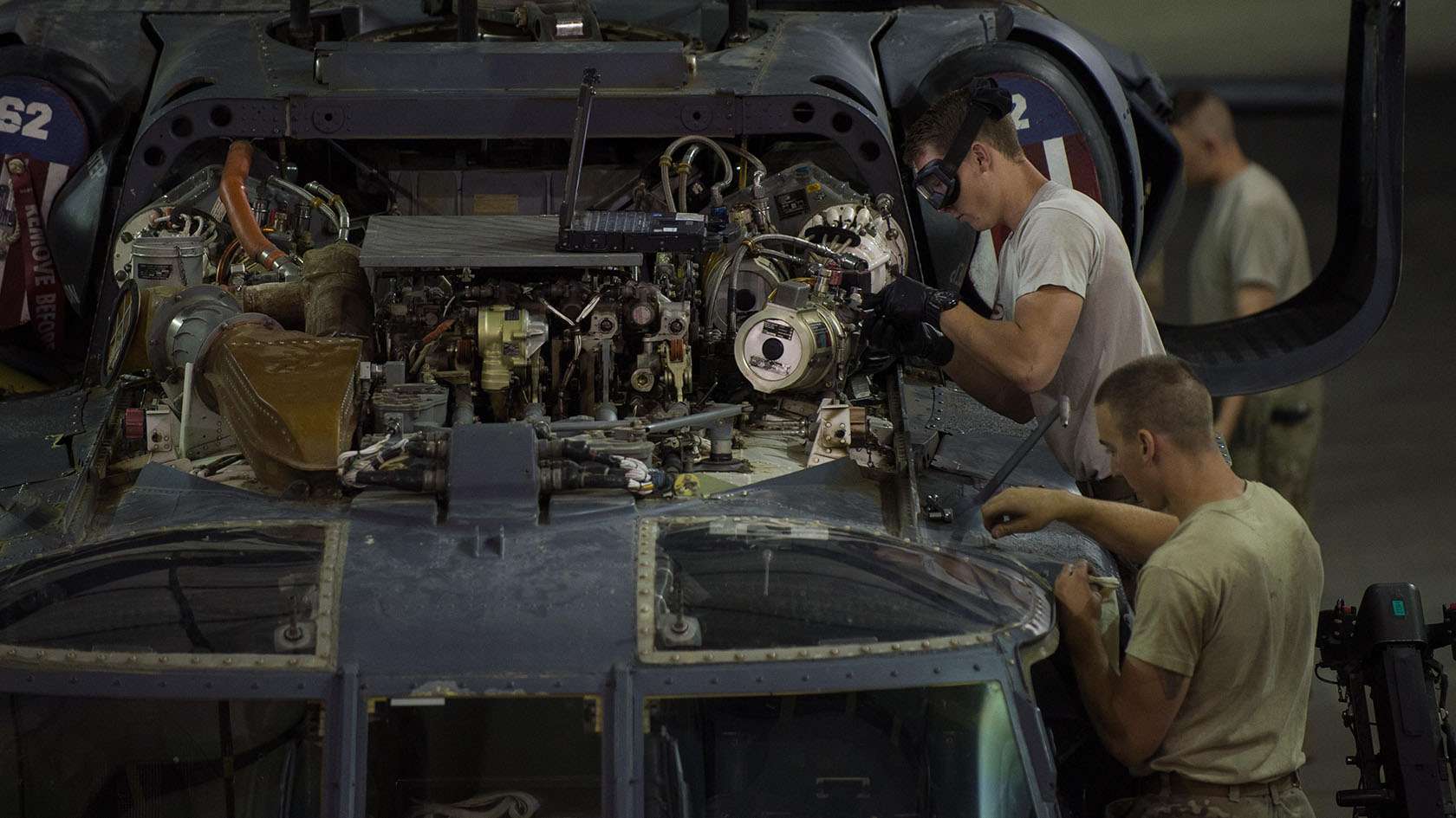 U.S. Air Force - Career Detail - Helicopter/Tiltrotor Aircraft Maintenance
